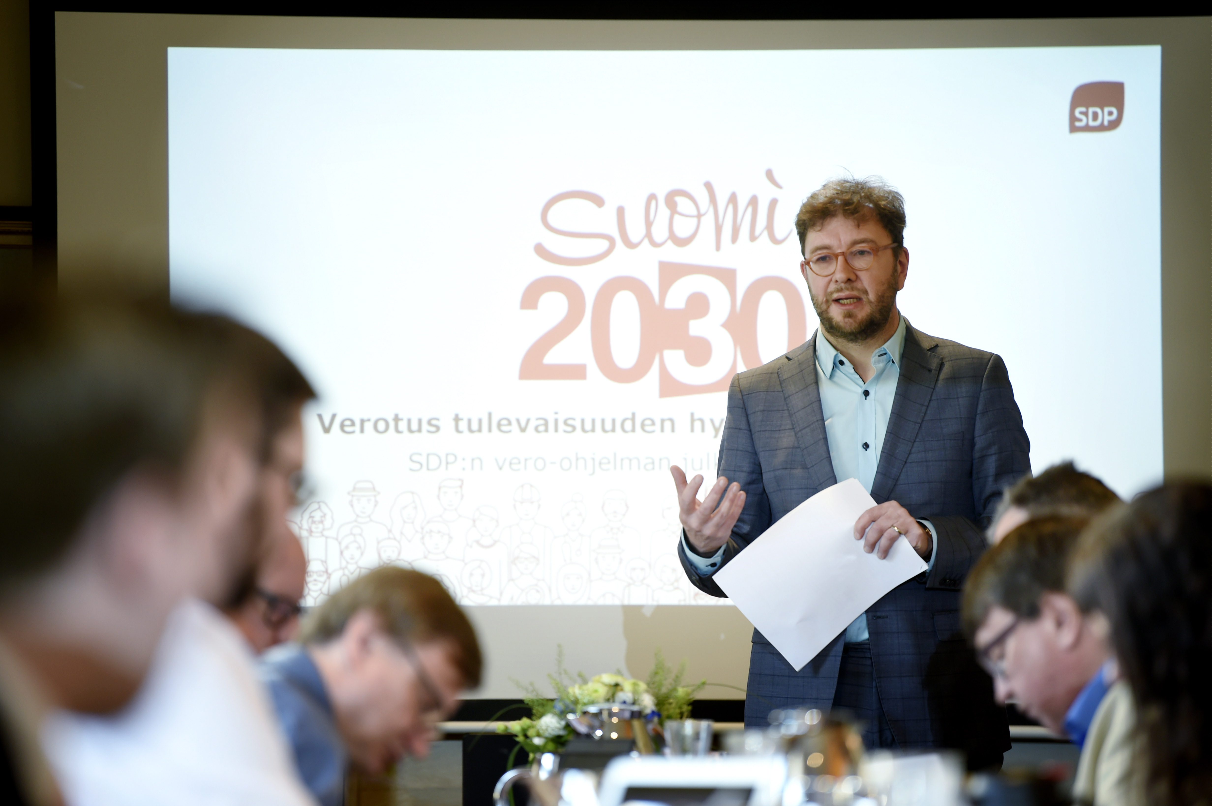 Timo Harakka HS:lle: Verovähennyksiä karsittava, ay-maksuihin ei saa ...