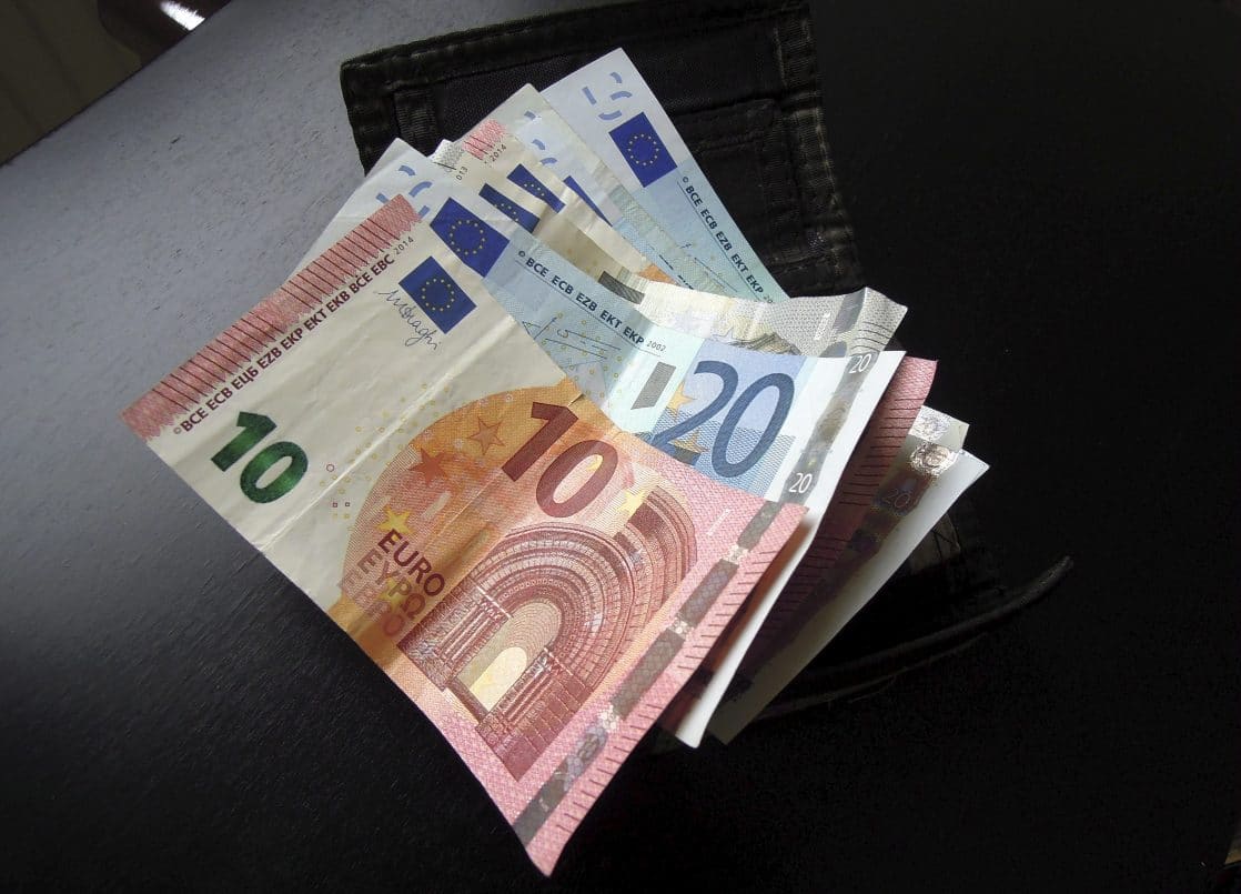 100 euroa vähemmän kuussa monelle liikaa, ekonomisti kertoo syyn ...
