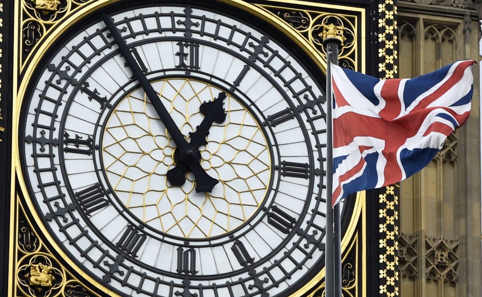 Britannian lippu päätyy museoon Brysselissä Brexitin jälkeen ...