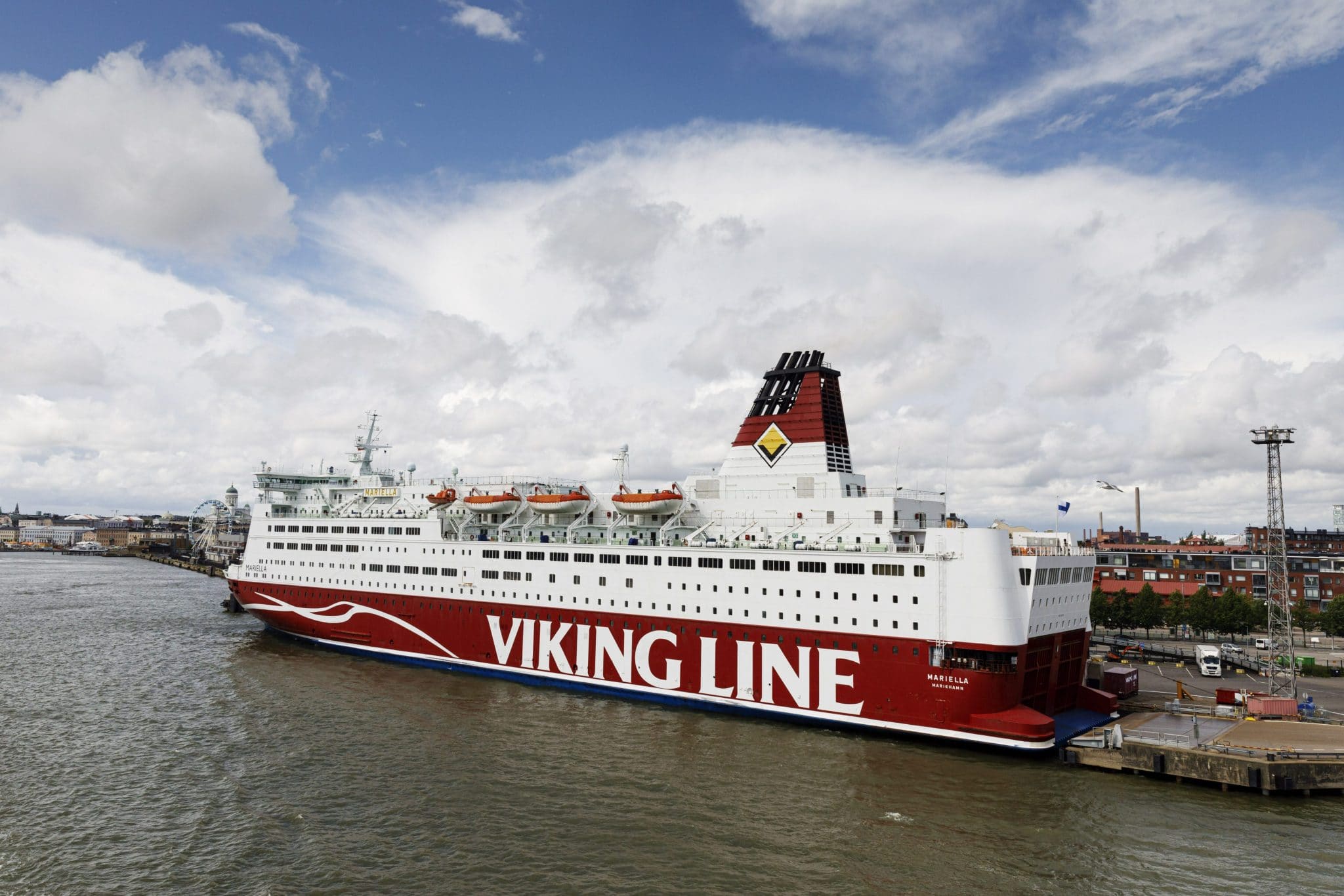 Viking Line vähentää ja lomauttaa rajoitusten takia - Verkkouutiset