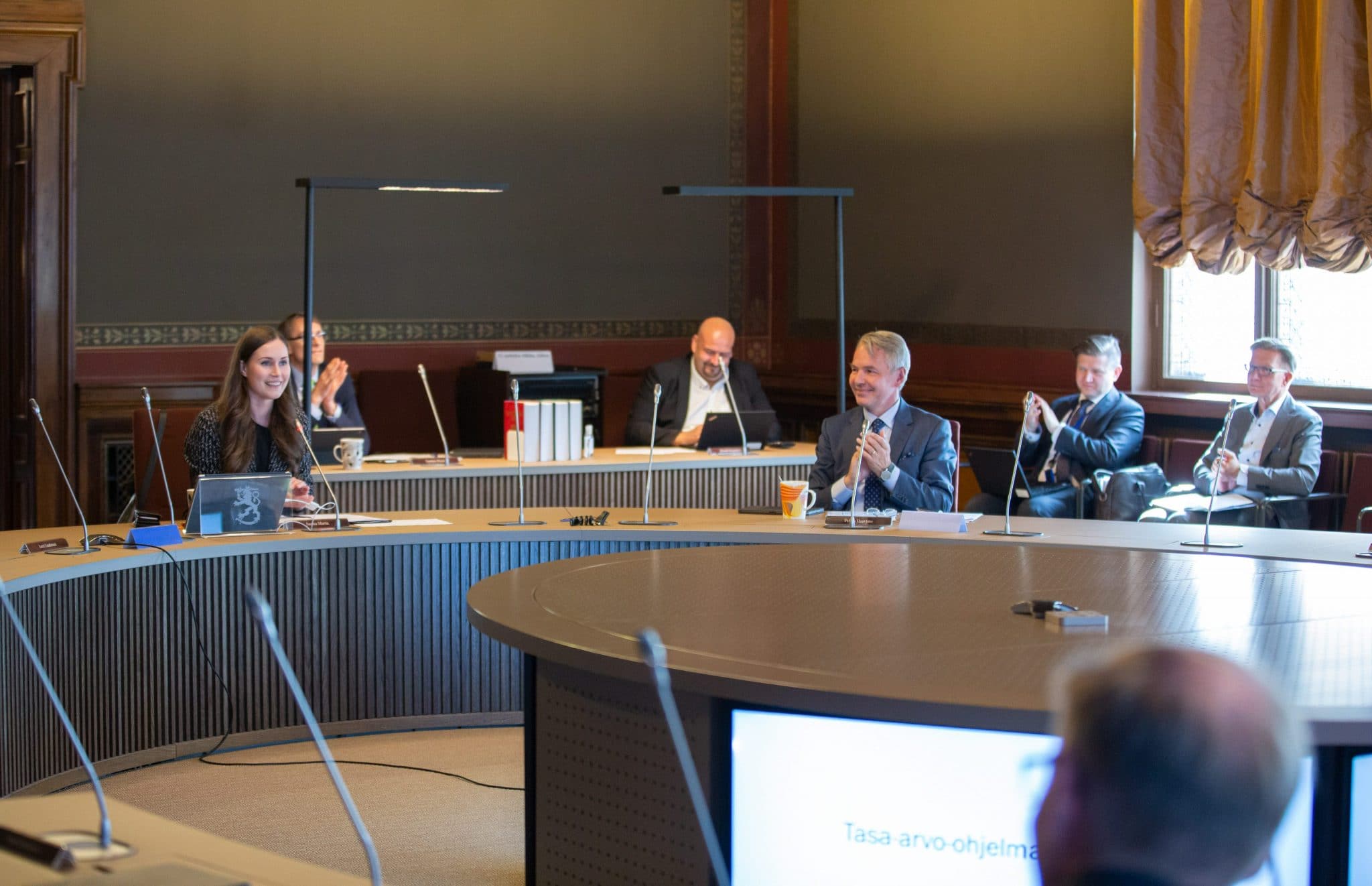 Pääministerin valtiosihteeri vanhempainvapaalle - Verkkouutiset