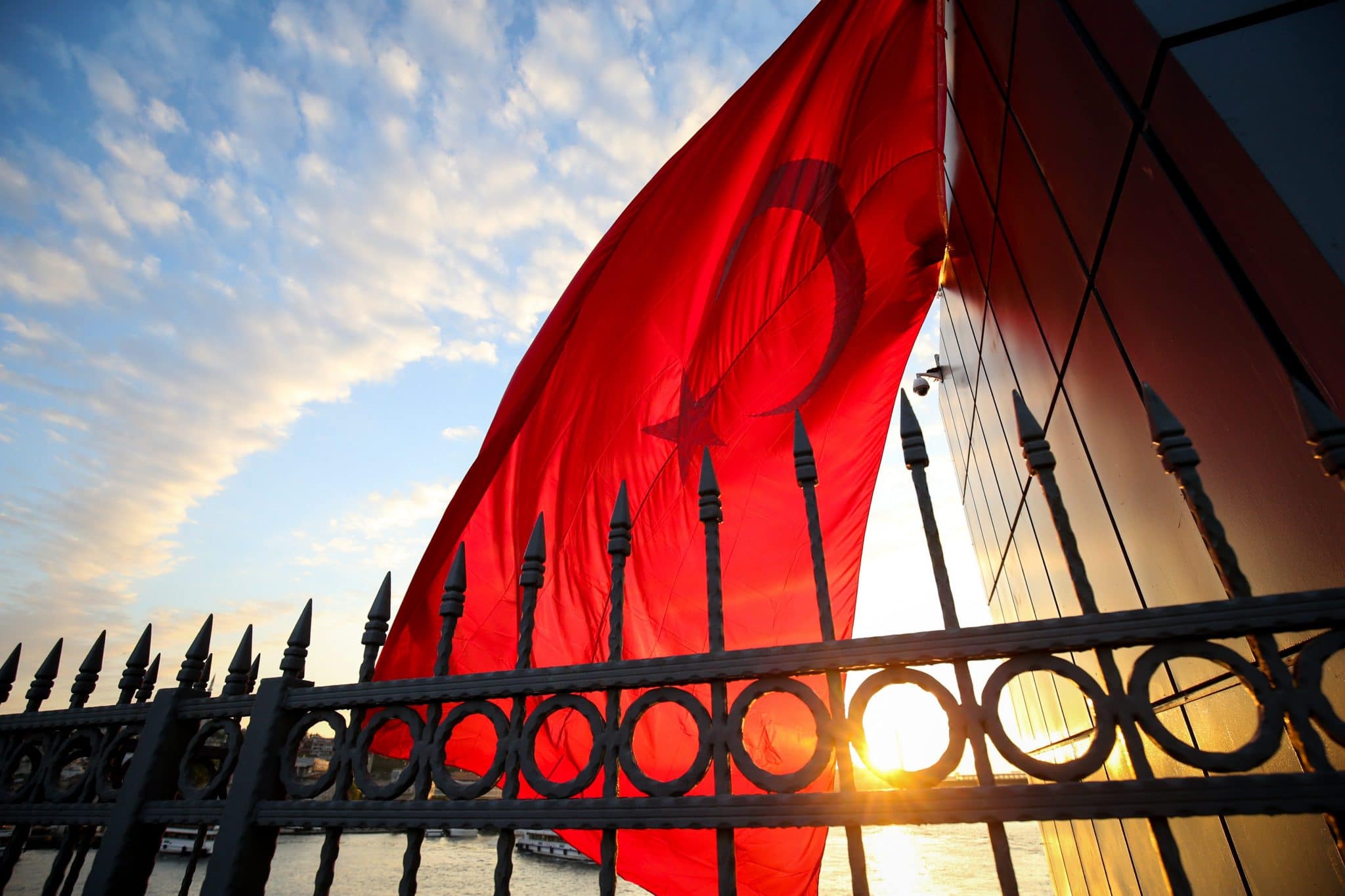 Iranin ja Turkin välillä konfliktin vaara - kuka on islamilaisen ...