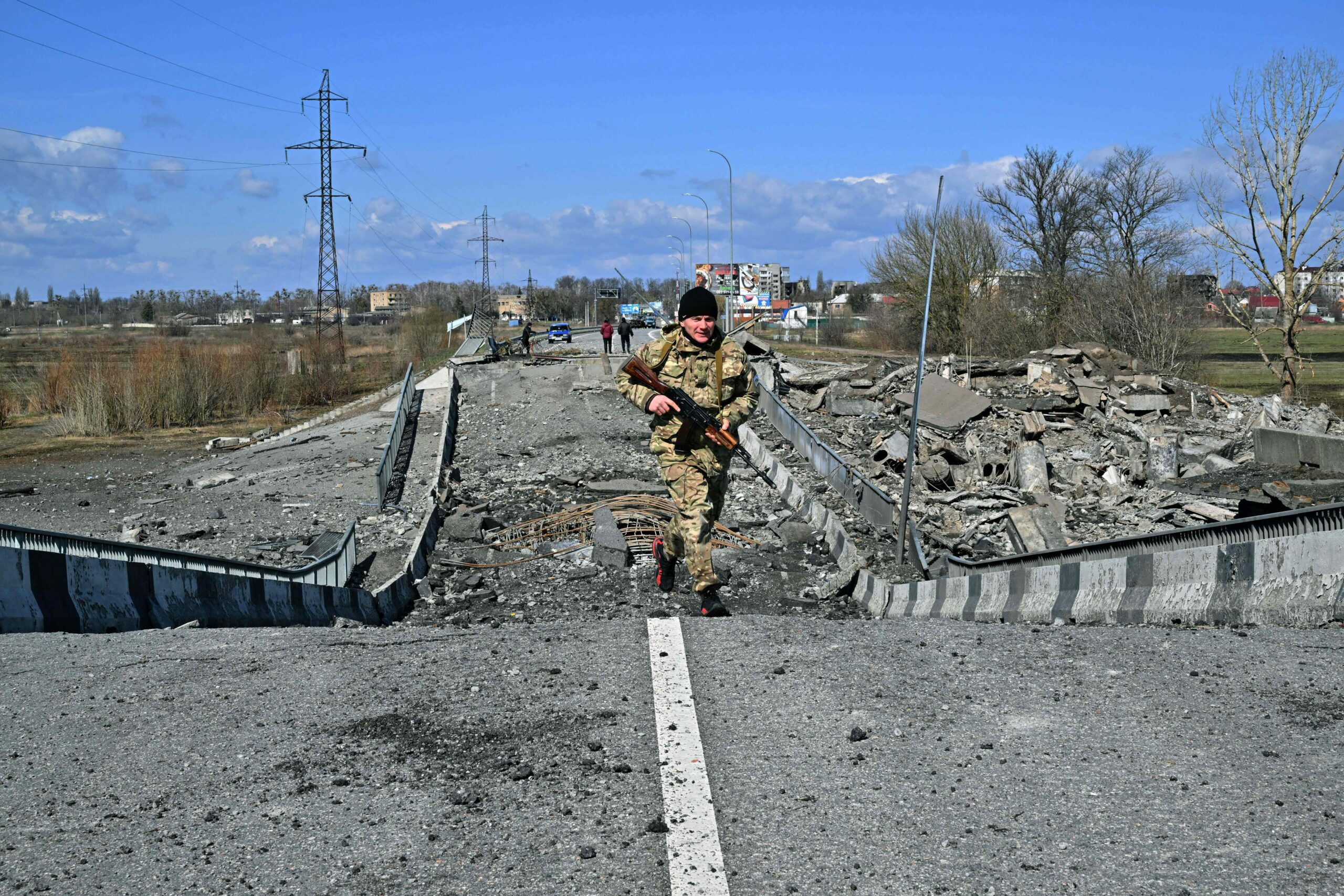 Hyökkääjän kerrotaan osuneen typpihapposäiliöön | Verkkouutiset