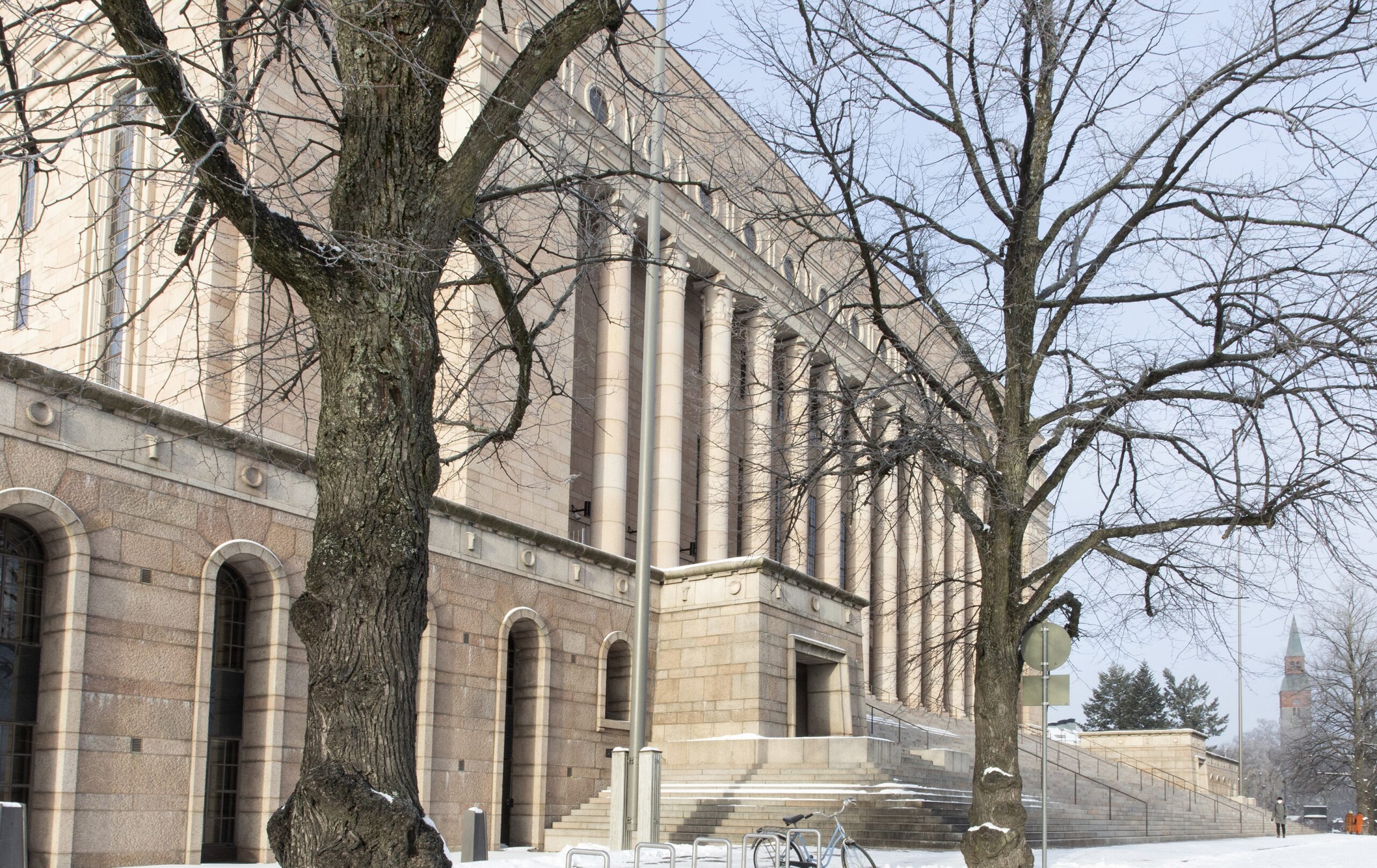 Hallitus sai luottamuksen eduskunnalta äänin 100-70 | Verkkouutiset