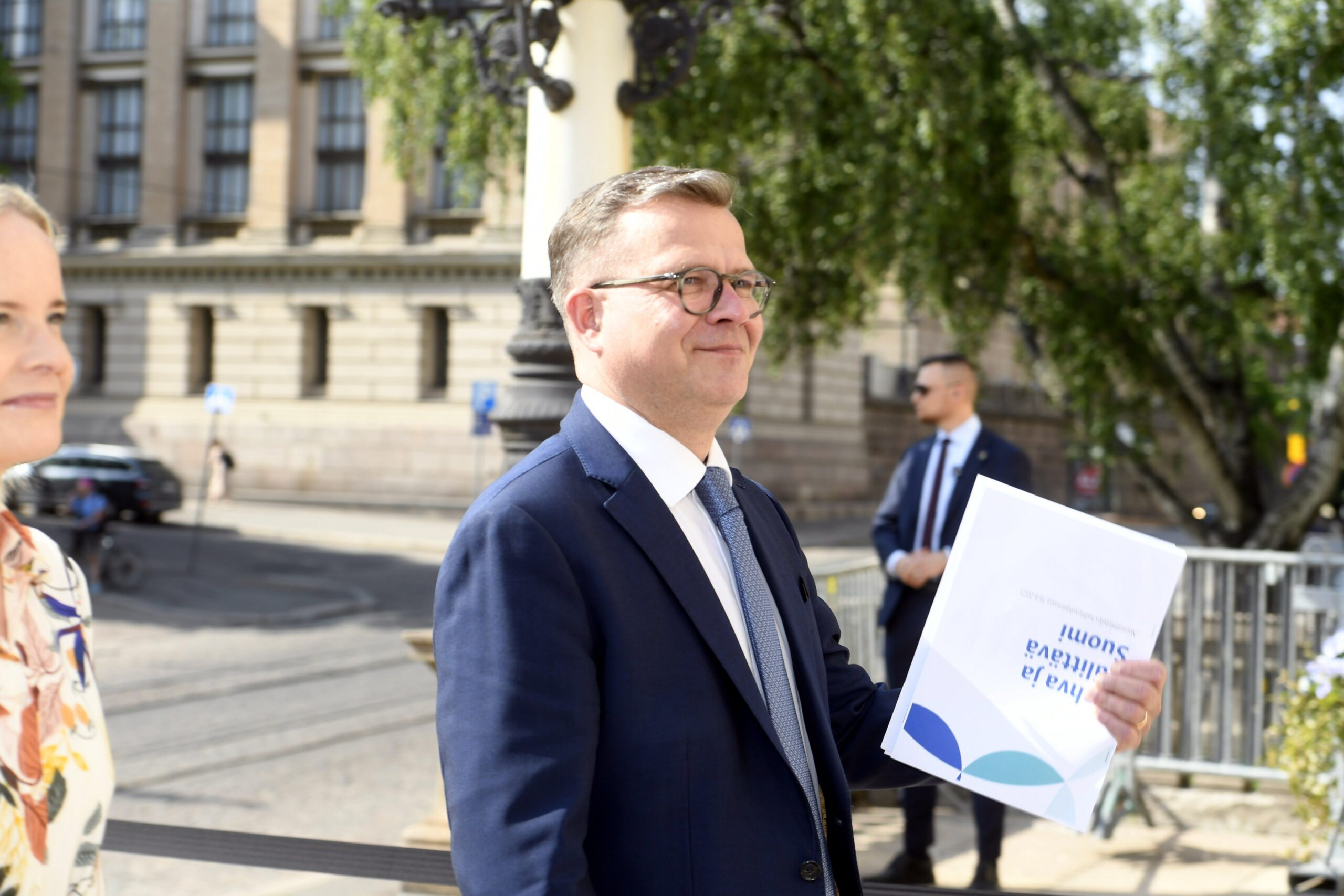 Ohjelma julki – näin Petteri Orpon hallitus aikoo kääntää Suomen ...