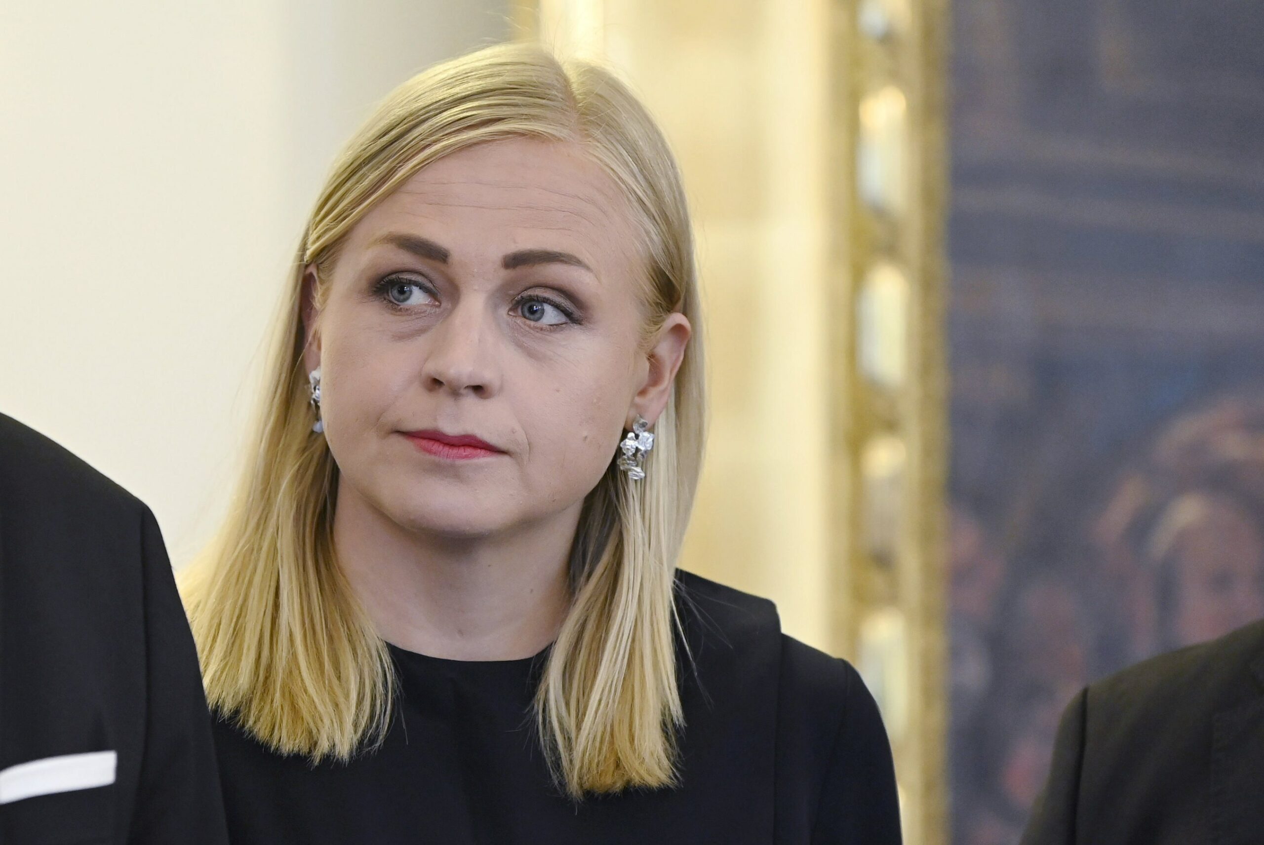 Ulkoministeri Elina Valtonen: Suomi tulee reagoimaan Venäjän päätökseen ...