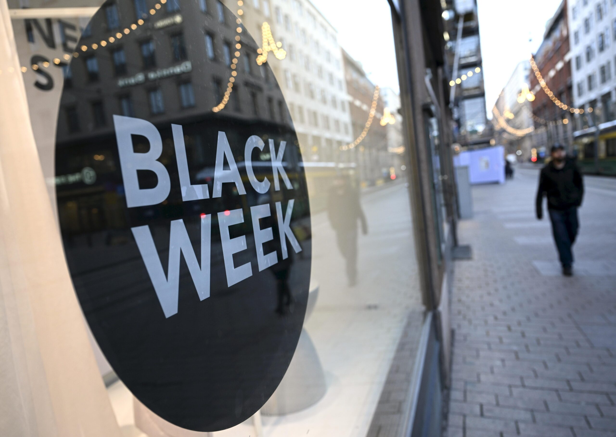 Lähes joka kymmenes Black Friday -alennus on yhä keinotekoinen ...