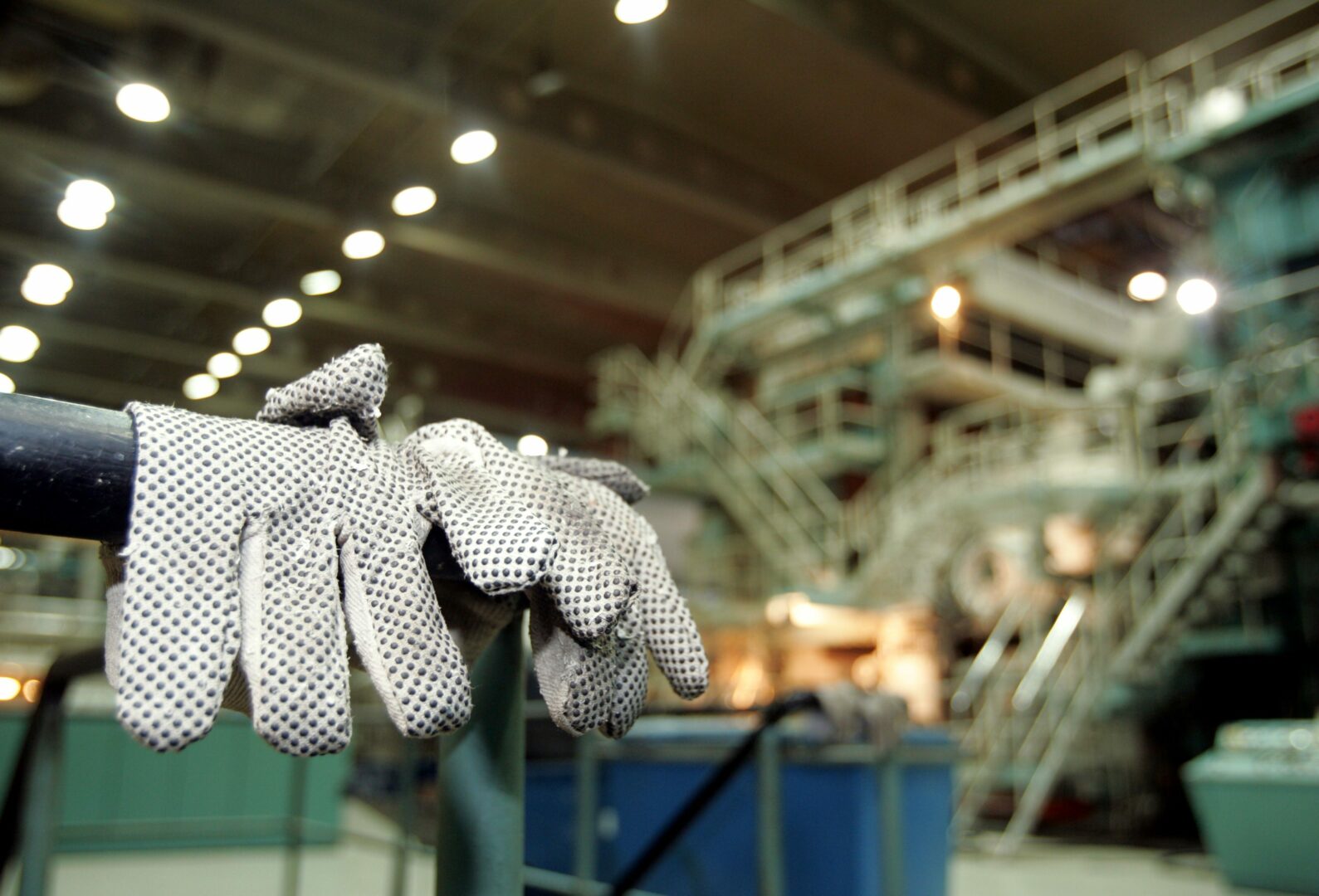 EK: Poliittiset lakot vaarantavat työpaikkojen säilymisen Suomessa ...