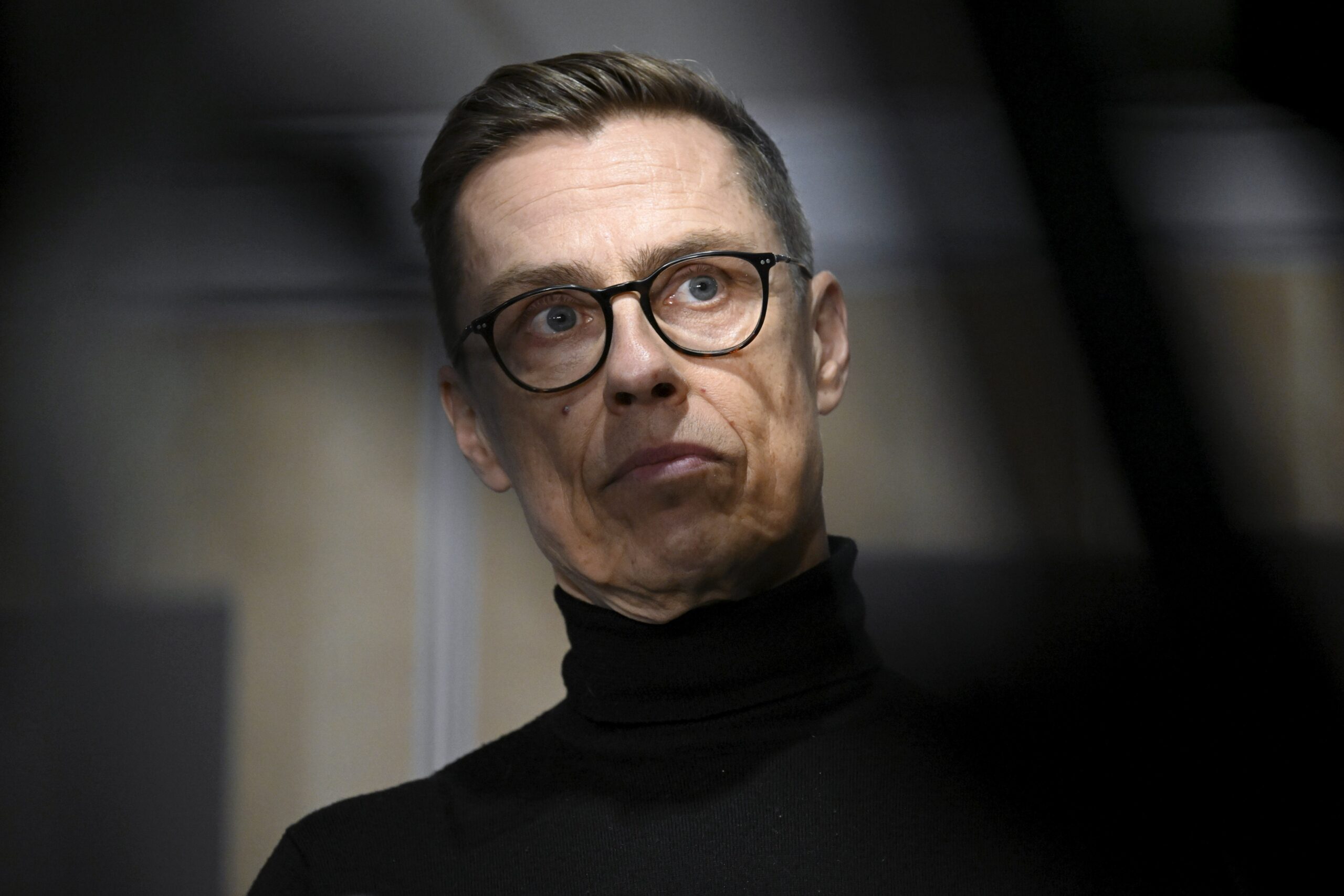 Presidentti Alexander Stubb puolustaa rajalakia: On mentävä Suomen ...
