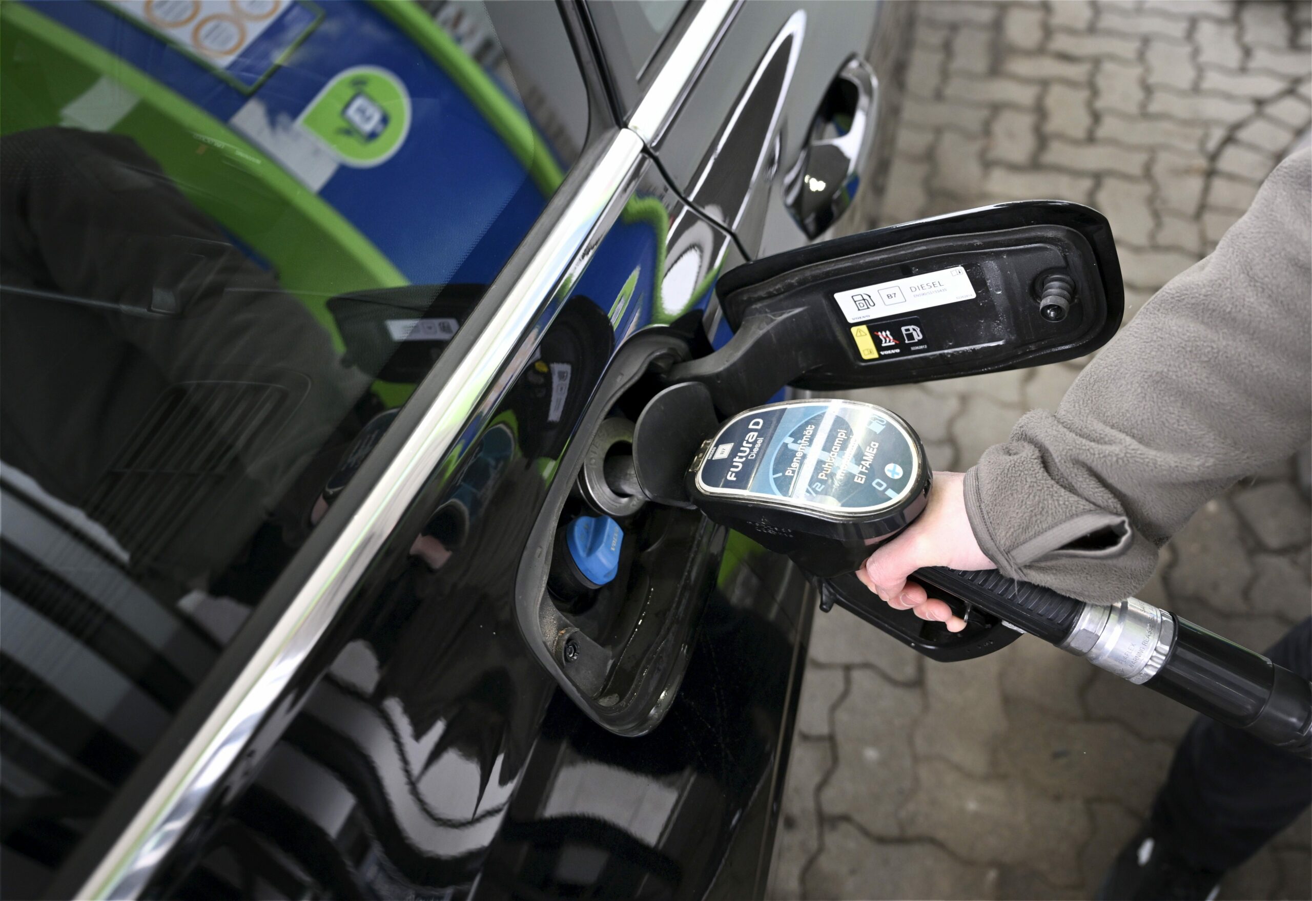 Talsa: Diesel jo halvempaa kuin bensiini | Verkkouutiset