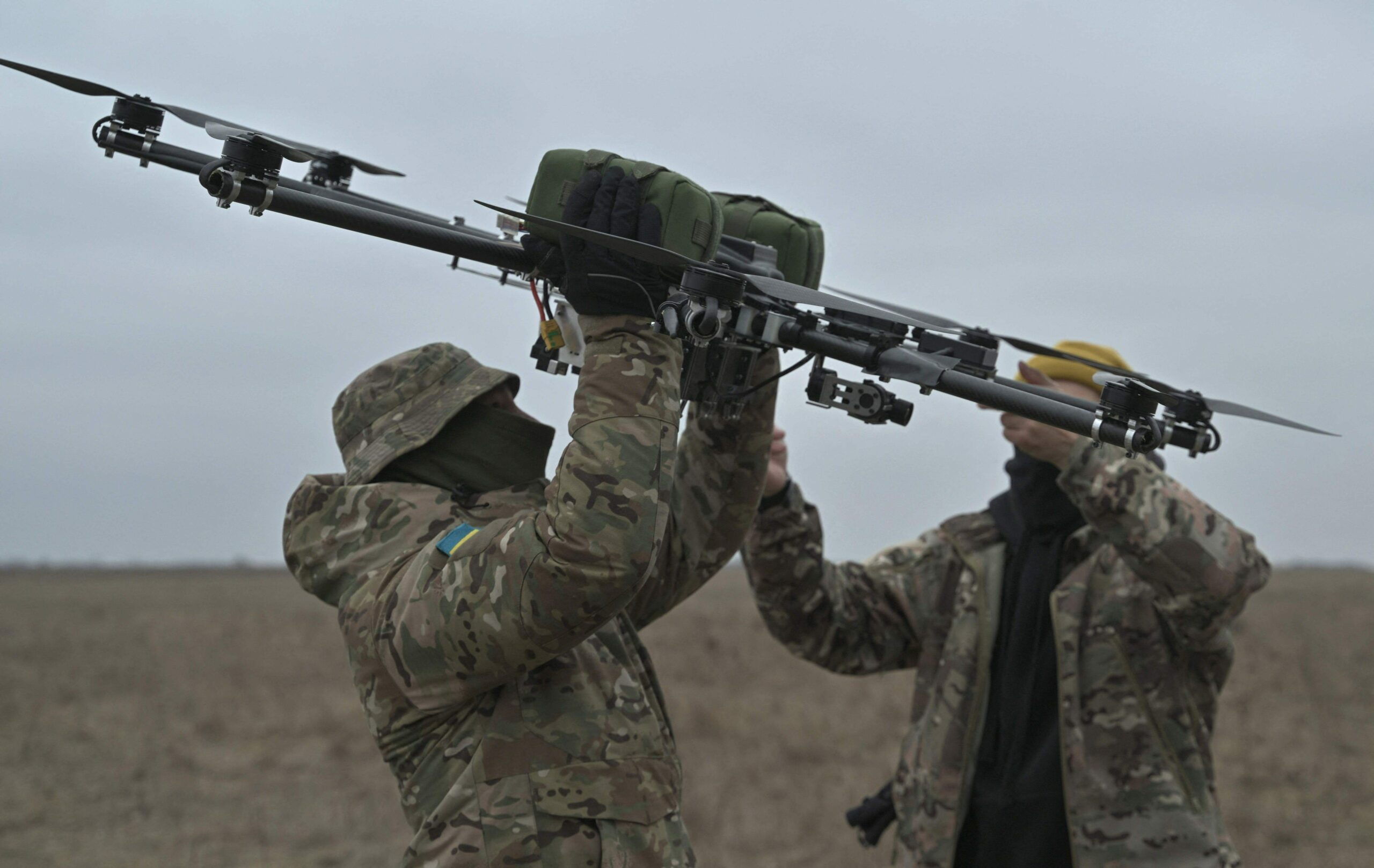 He ovat Ukrainan yömetsästäjät: Baba Jaga -dronet ajoivat venäläiset ...