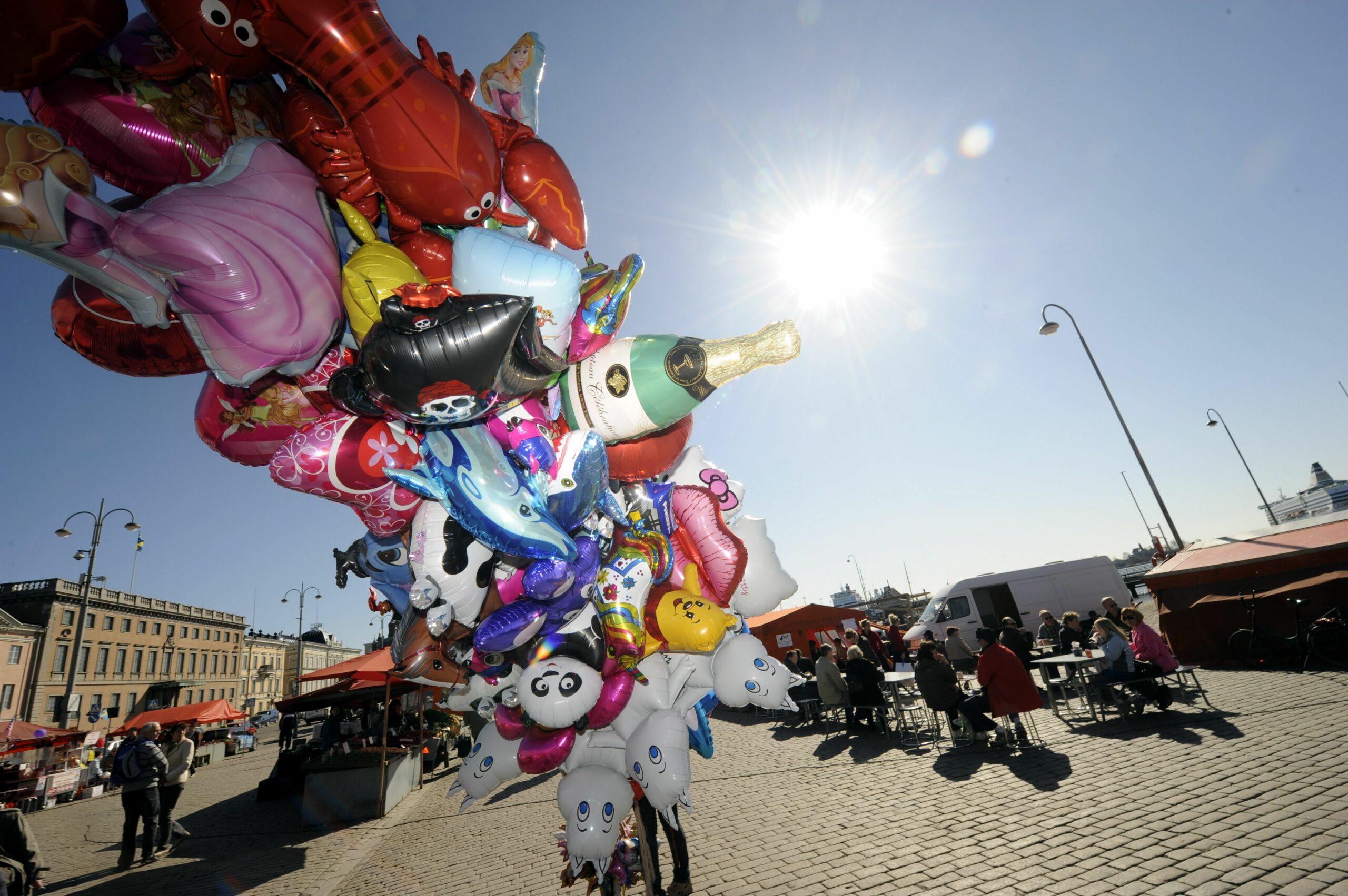 Vappupäivää vietetty aurinkoisessa säässä | Verkkouutiset