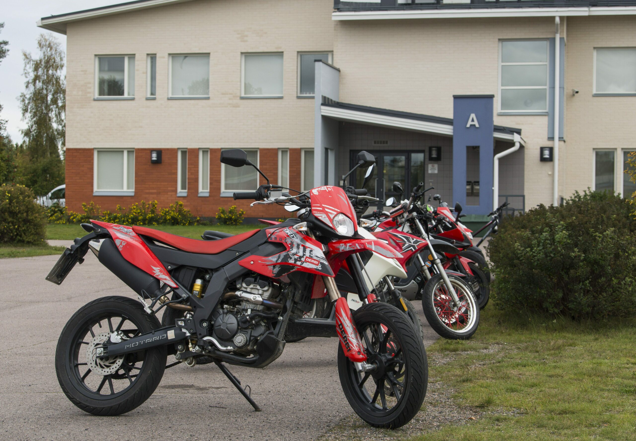 Mopot ja skuutit poliisin tarkkailussa ensi viikonloppuna | Verkkouutiset