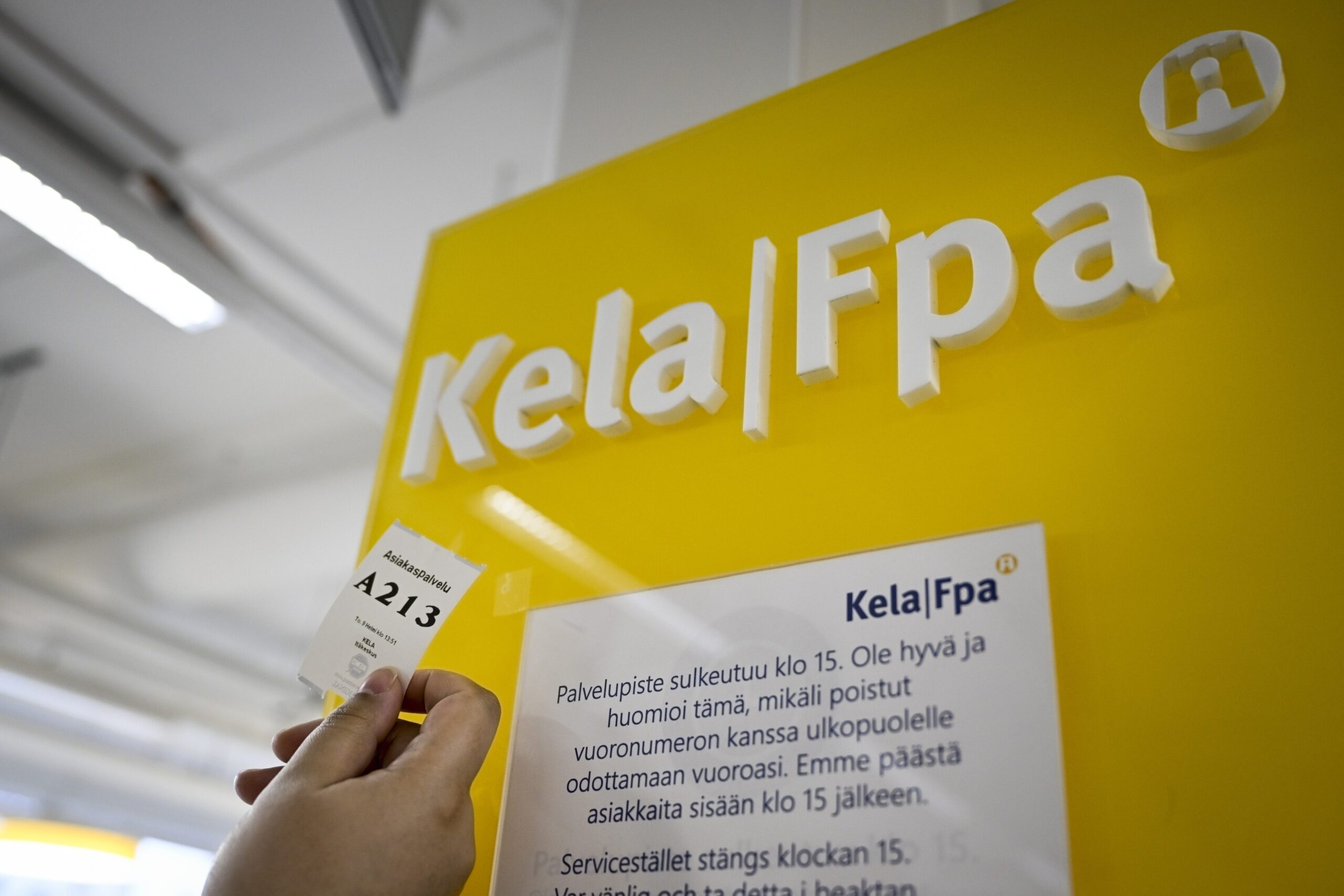 Kela jatkaa toistaiseksi kansaneläkkeiden maksua ulkomaille | Verkkouutiset