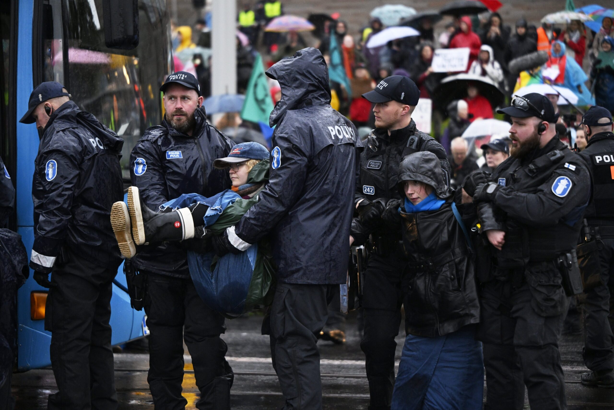 Elokapina-aloite ylittämässä 50000 nimen rajan, poliisi kantaa ...