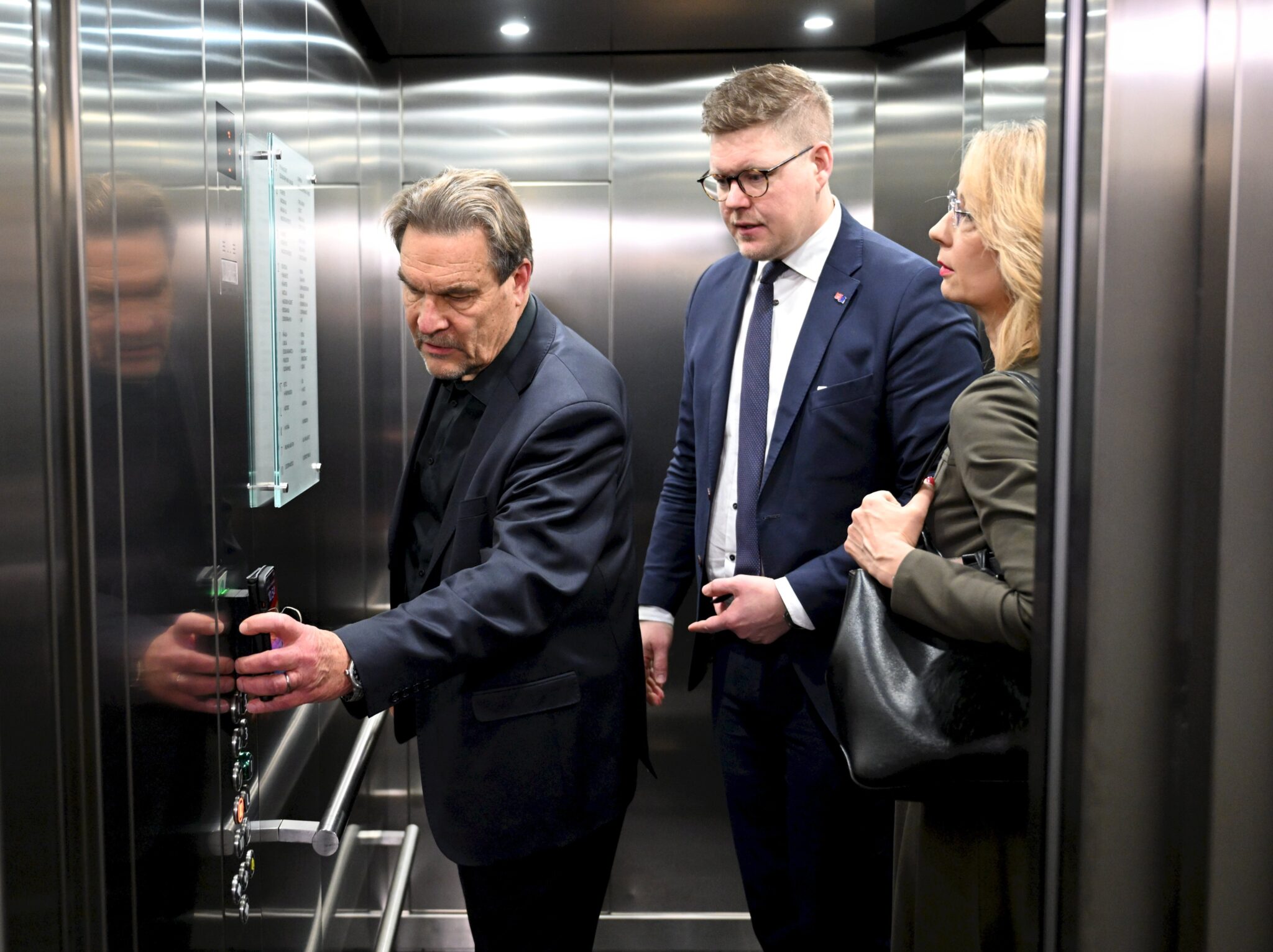 Martin Scheinin puolustaa Kimmo Kiljusta: Hän oli suoraselkäisesti ...