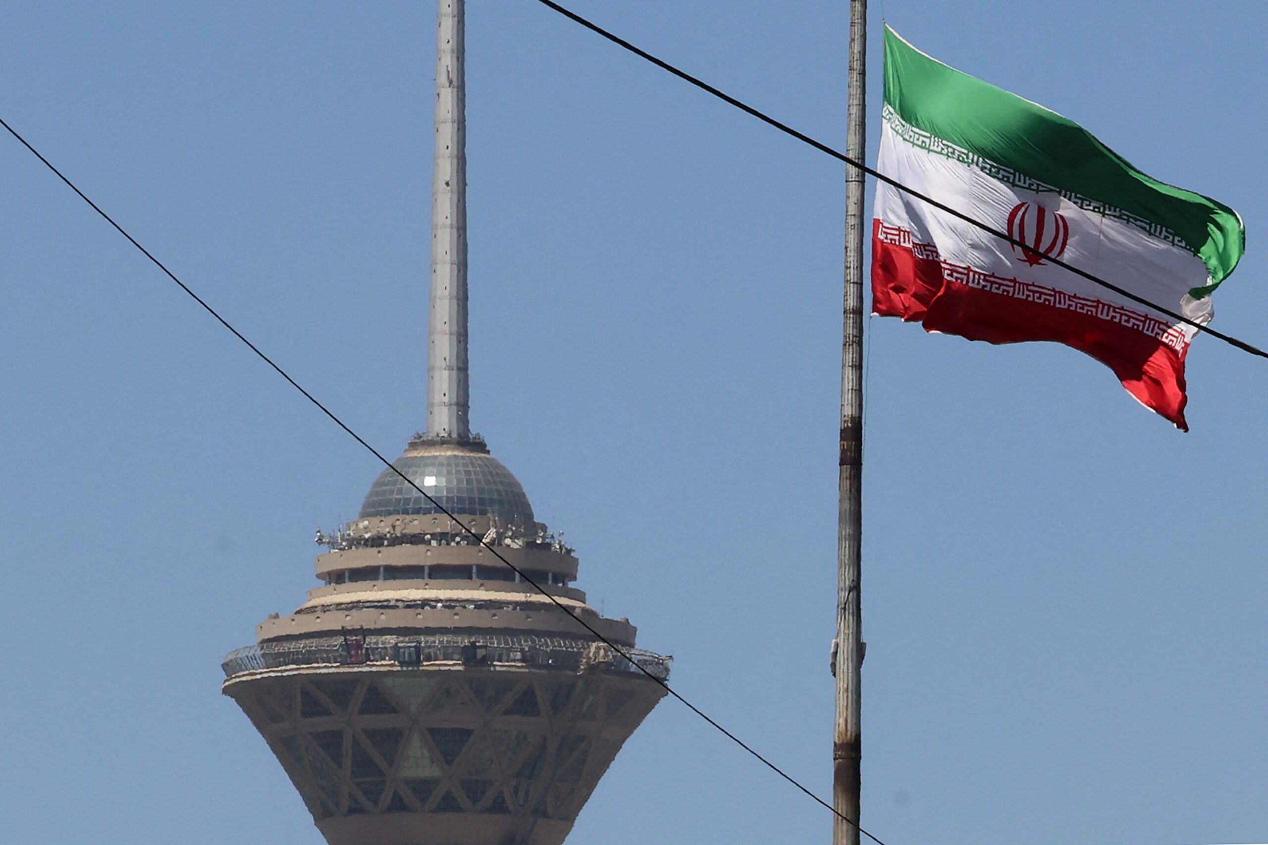 Ilmahälytys Kuwaitissa – Iran sanoo iskeneensä USA:n tukikohtaan ...